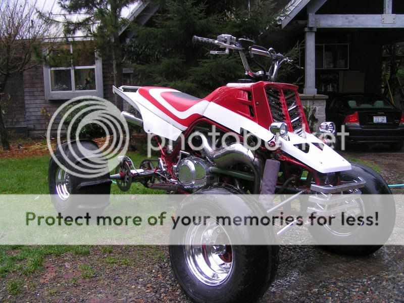 CASCADE INNOVATIONS RED AND WHITE AND BLACK GRIPPER SEAT NICE! - For ...